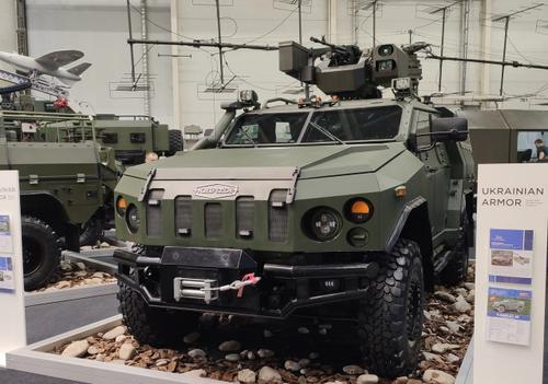 Компания «Украинская бронетехника» представила новую версию бронемашины ...